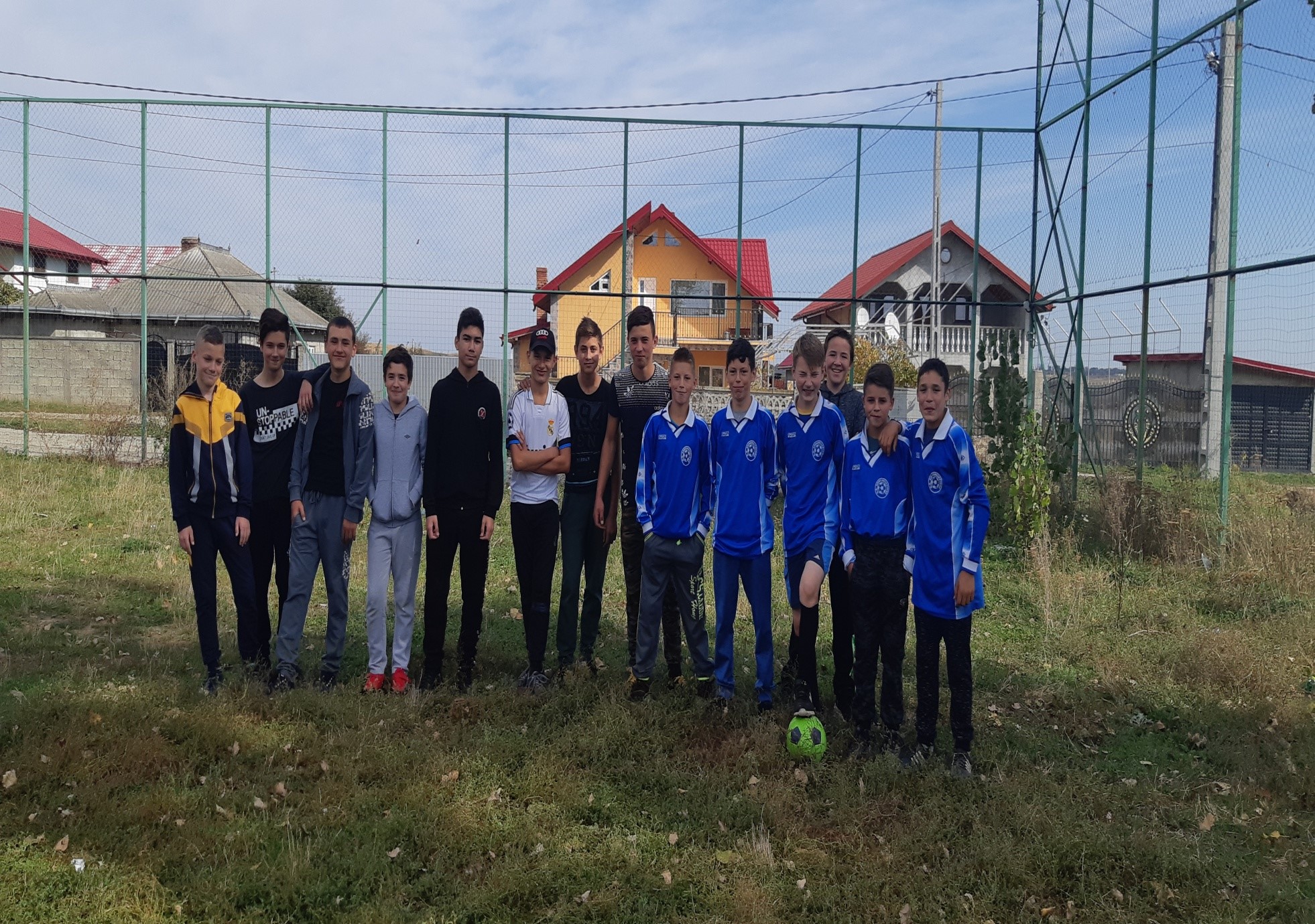 Competiţia de fotbal, Fărcăşeni, galerie foto. - Școala Gimnazială Strunga