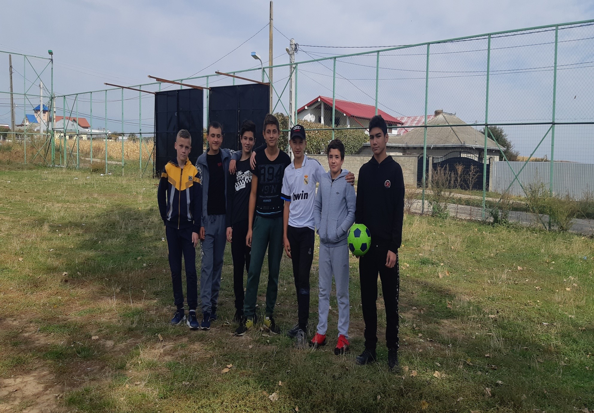 Competiţia de fotbal, Fărcăşeni, galerie foto. - Școala Gimnazială Strunga